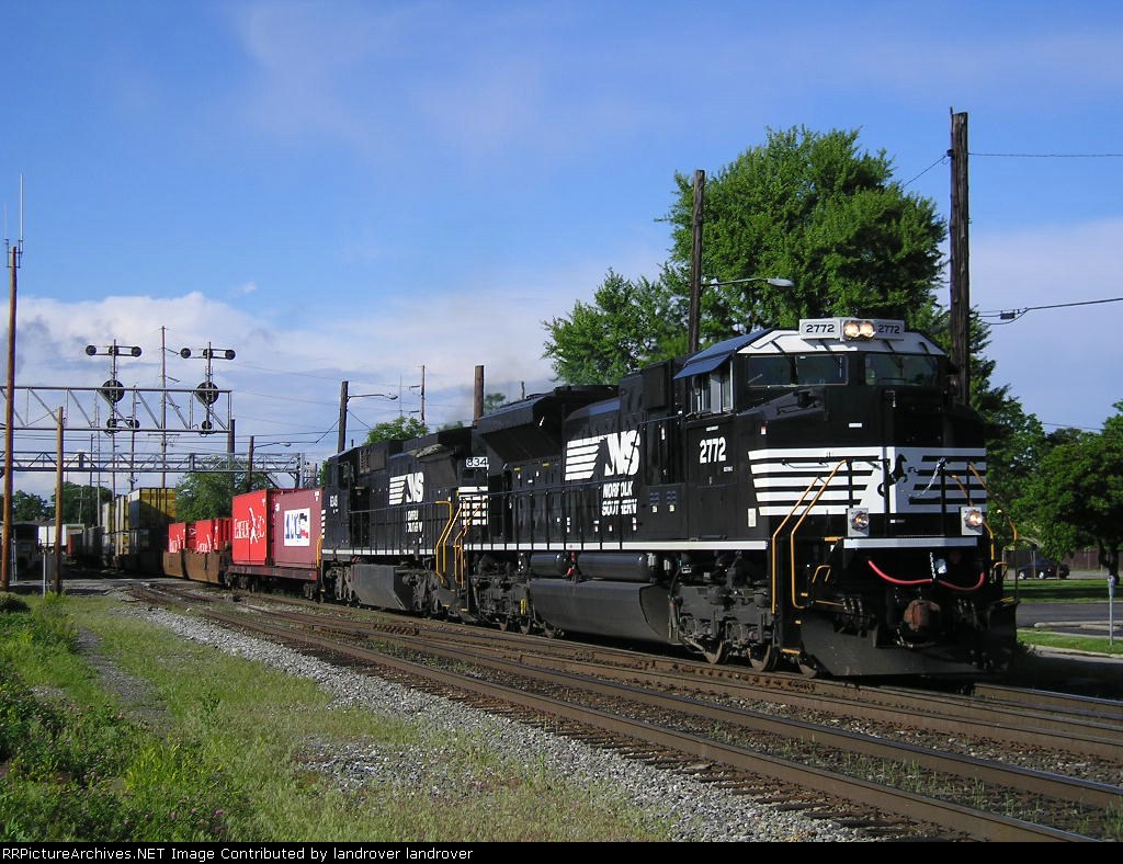 NS 2772 On NS 25 A Eastbound